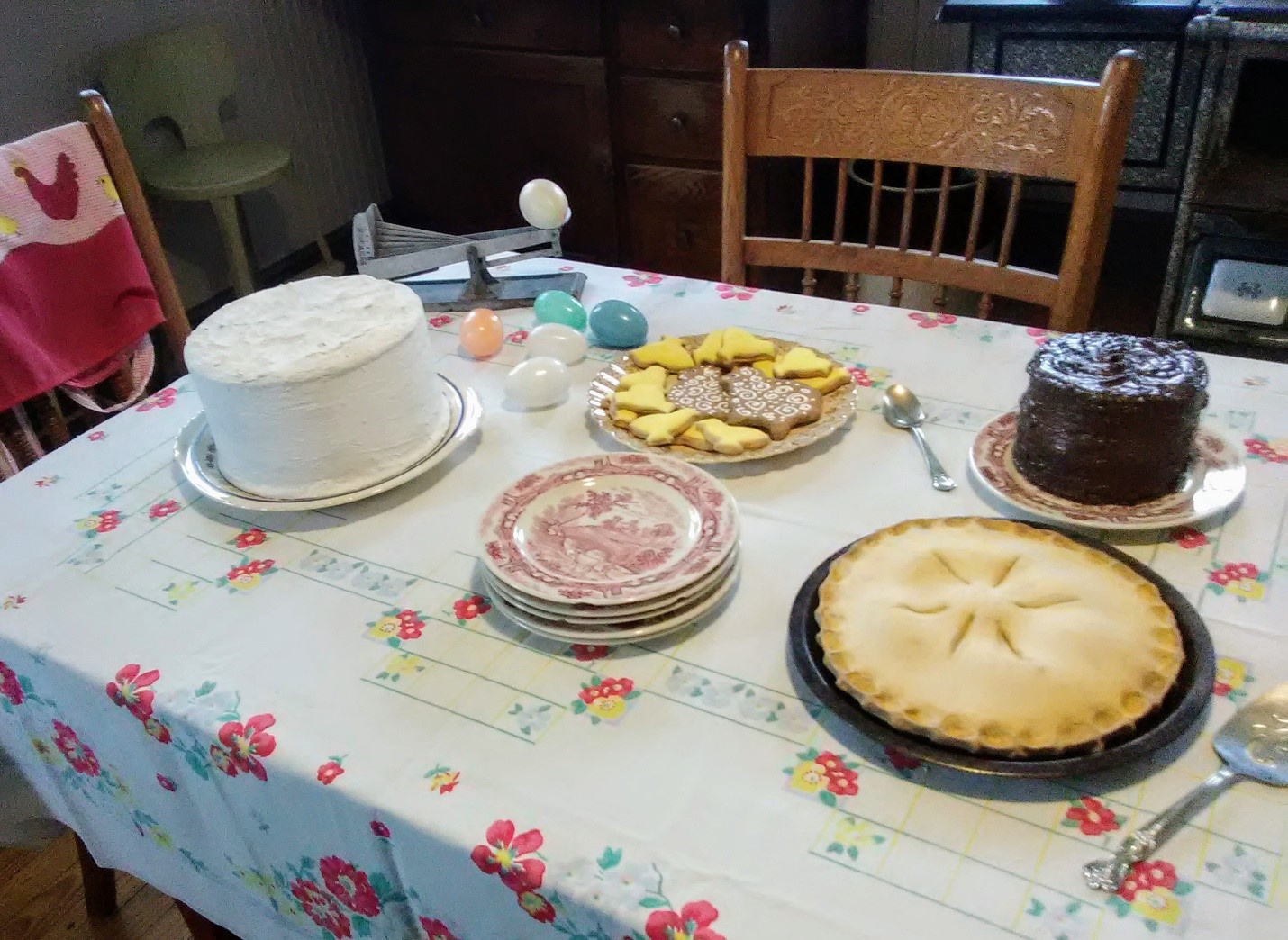 Fe, Fi, Faux Food: Frying Pan Volunteer Creates Fake Feasts | Our ...